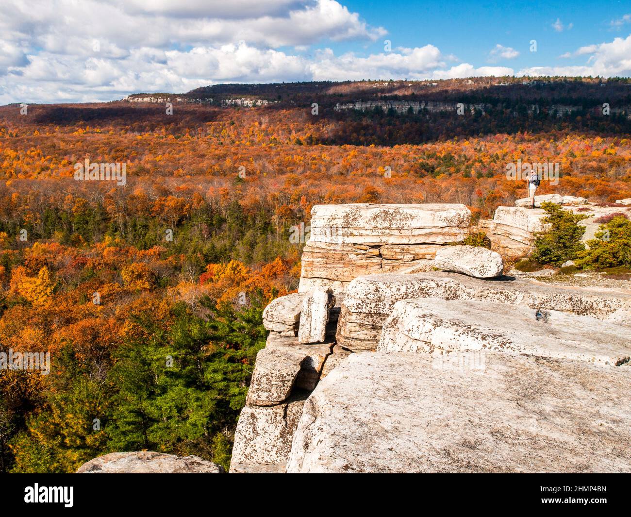 Fall views of the Shawanagunk Mountains, New Paltz, NJ USA. The Gunks ...