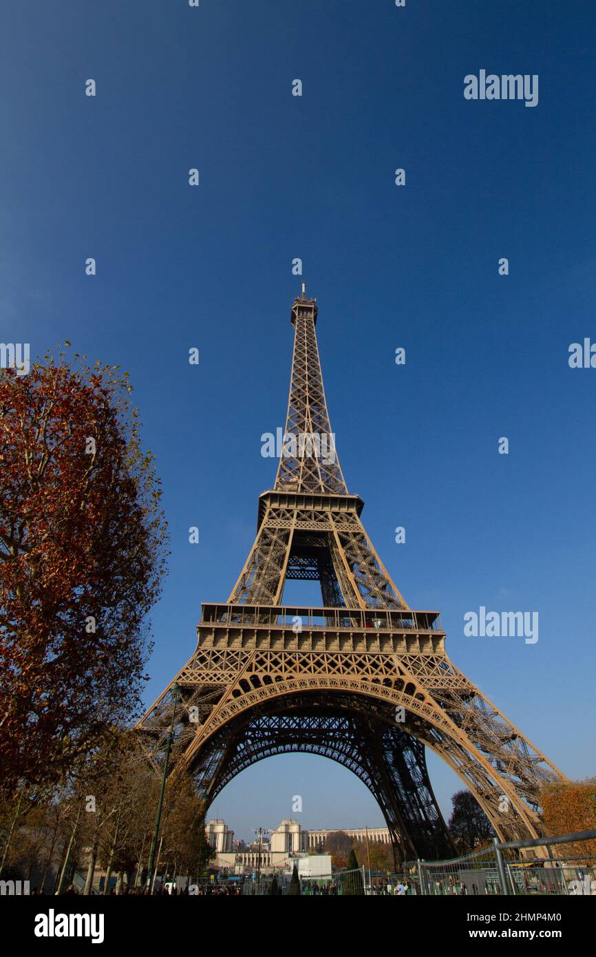 Eiffel tower classic famous Paris monument Stock Photo - Alamy