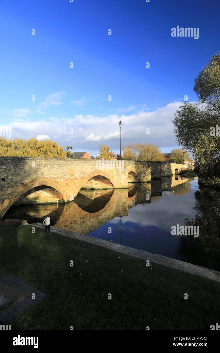 The 9 arch stone bridge over the river Nene, Islip town ...