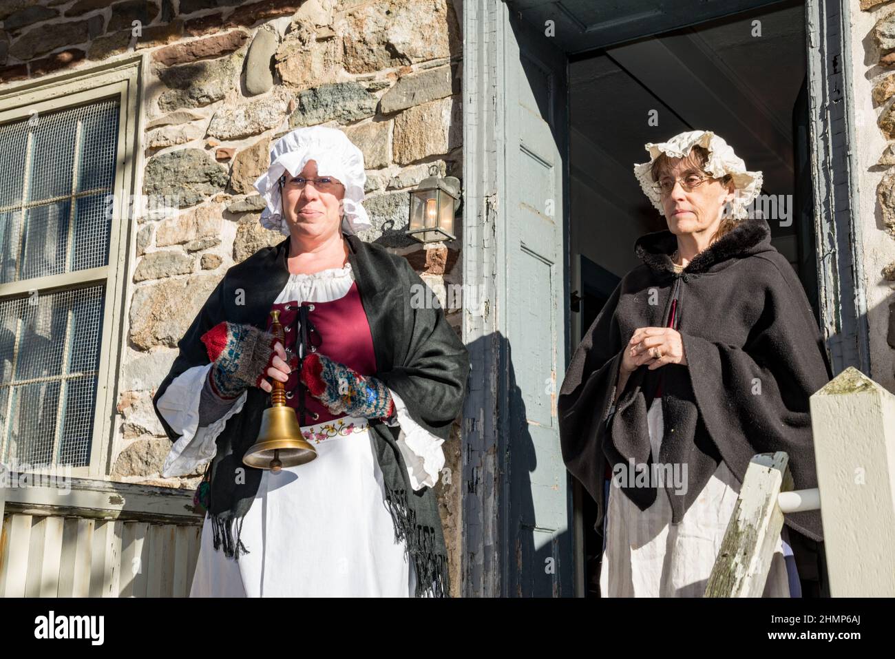 Women dressed in colonial clothing Stock Photo - Alamy