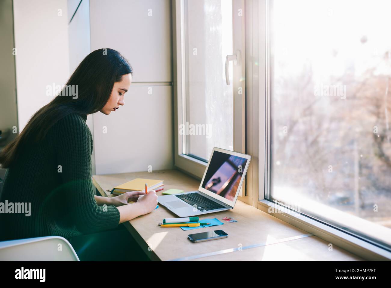 Taking sticky notes hi-res stock photography and images - Alamy