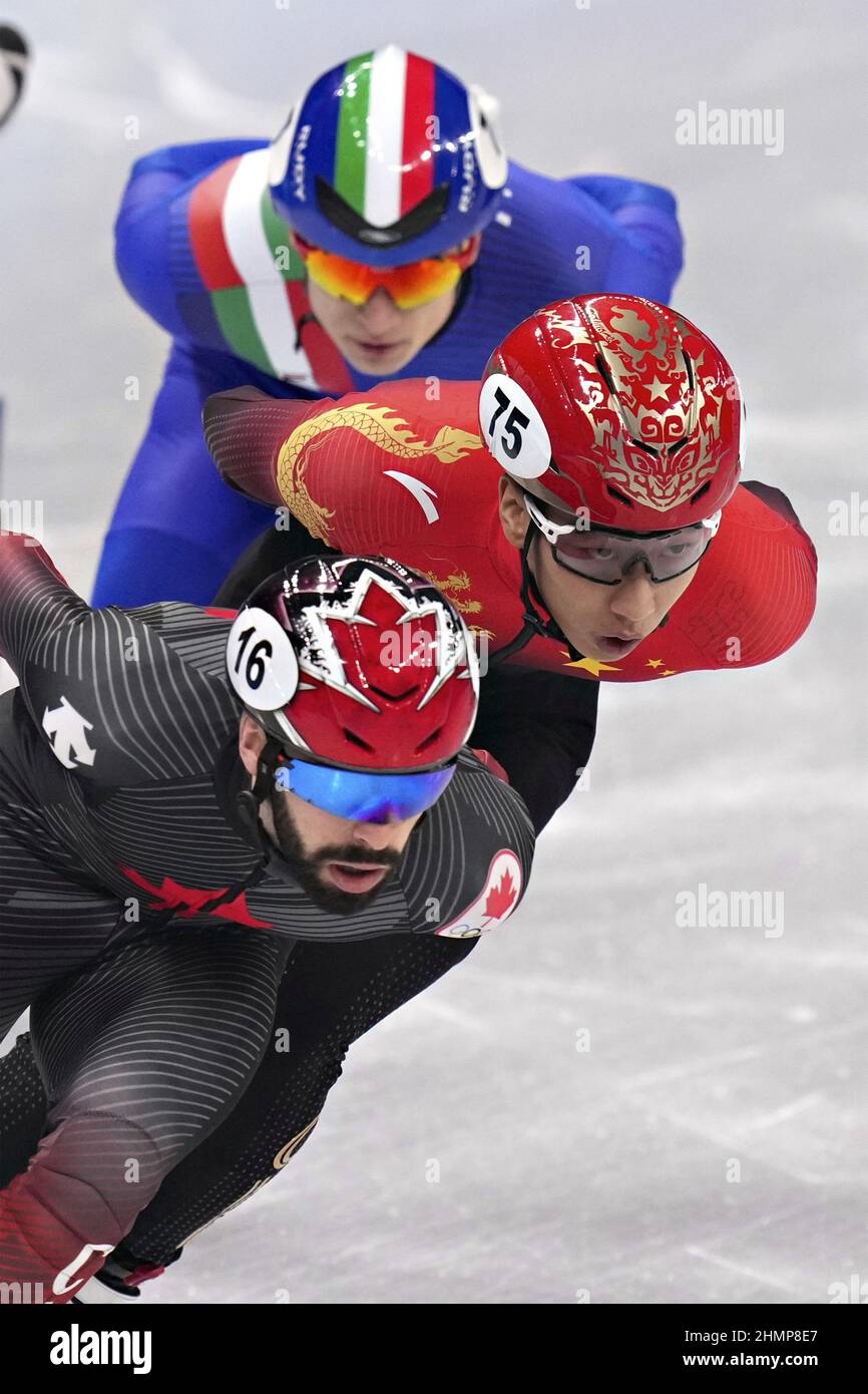 Olympics long track speed skating hi-res stock photography and images ...