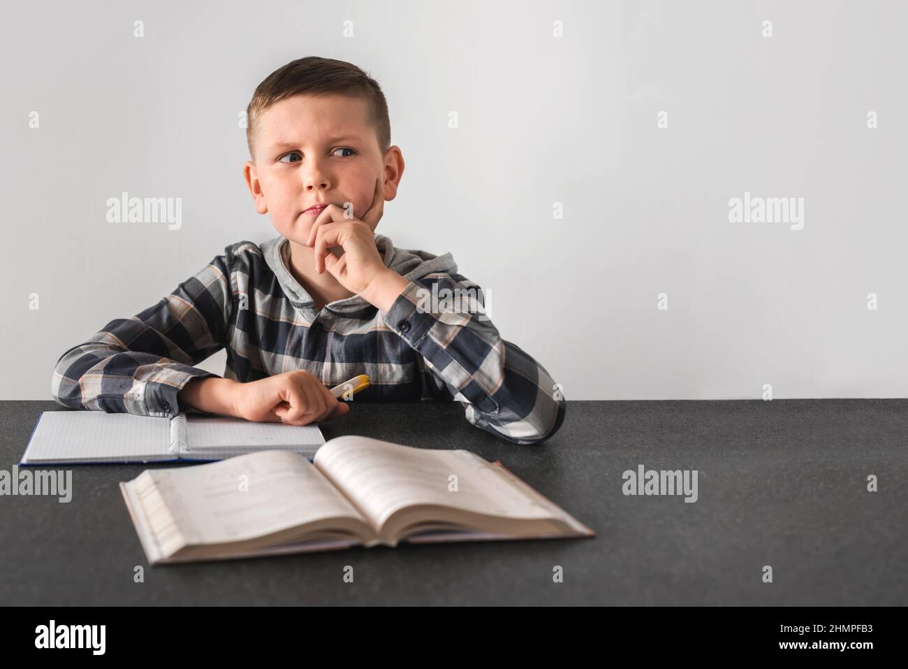 Child problem solving hi-res stock photography and images - Alamy
