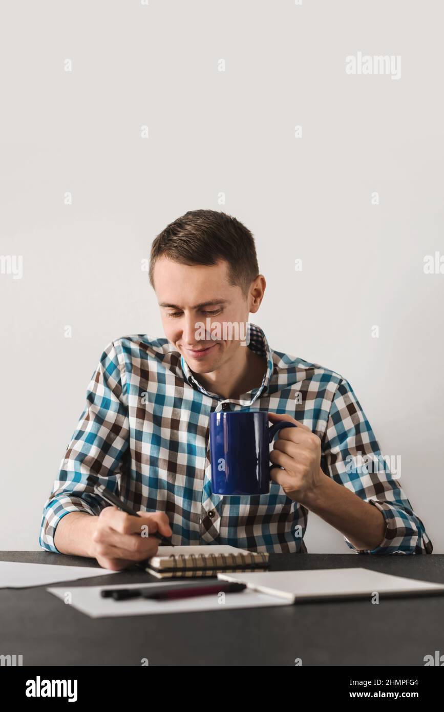 New home making tea hi-res stock photography and images - Alamy