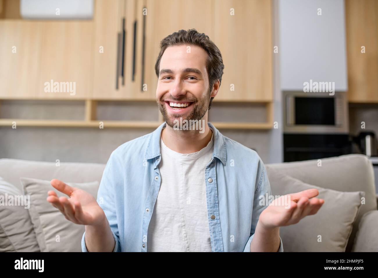 Introduce yourself hi-res stock photography and images - Alamy