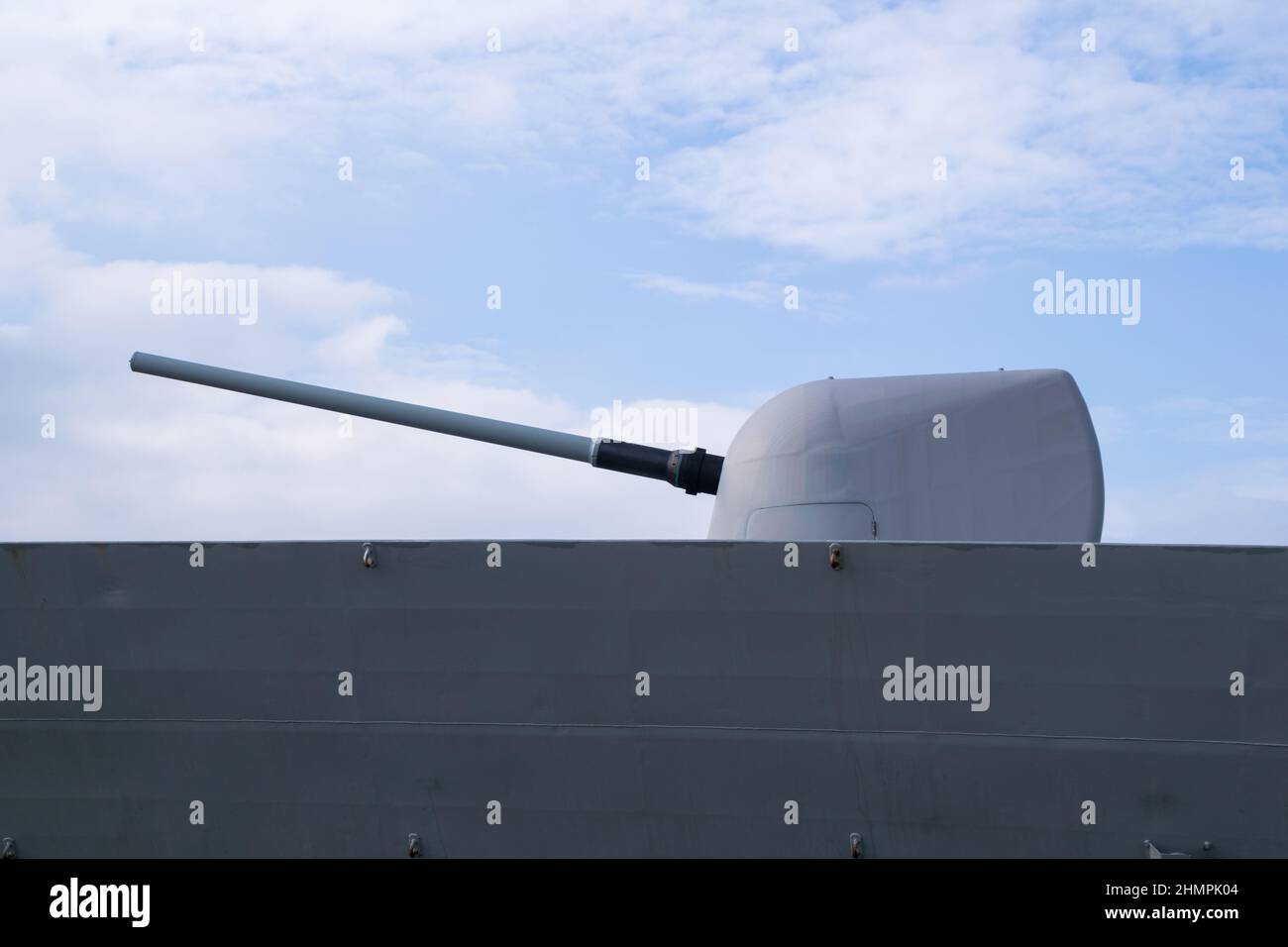 Naval artillery gun hi-res stock photography and images - Alamy