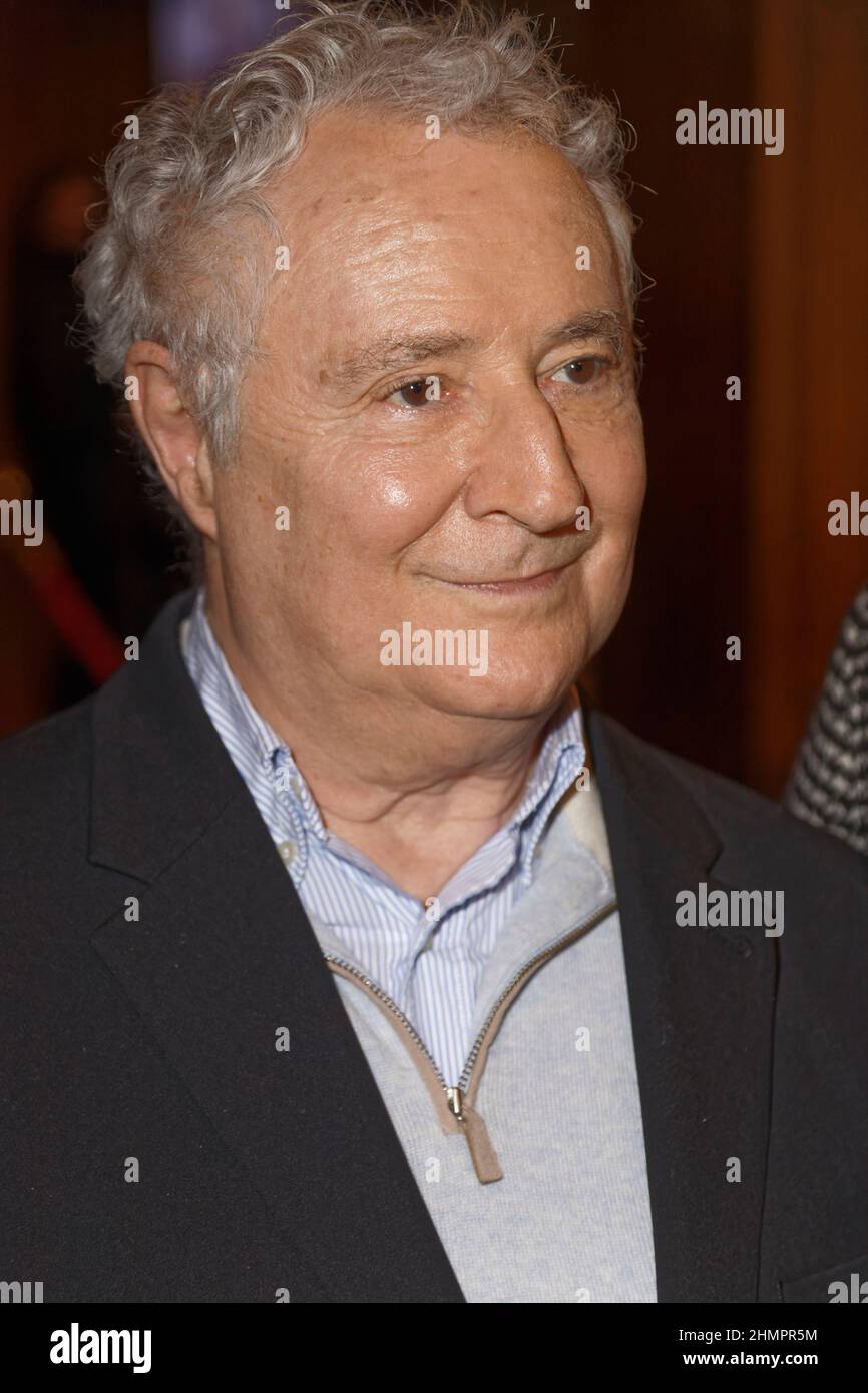 Paris, France. 10th Feb, 2022. Daniel Prévost attends the MAISON DE ...