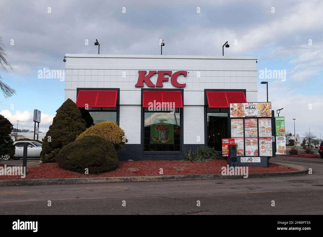 Kfc logos hi-res stock photography and images - Alamy