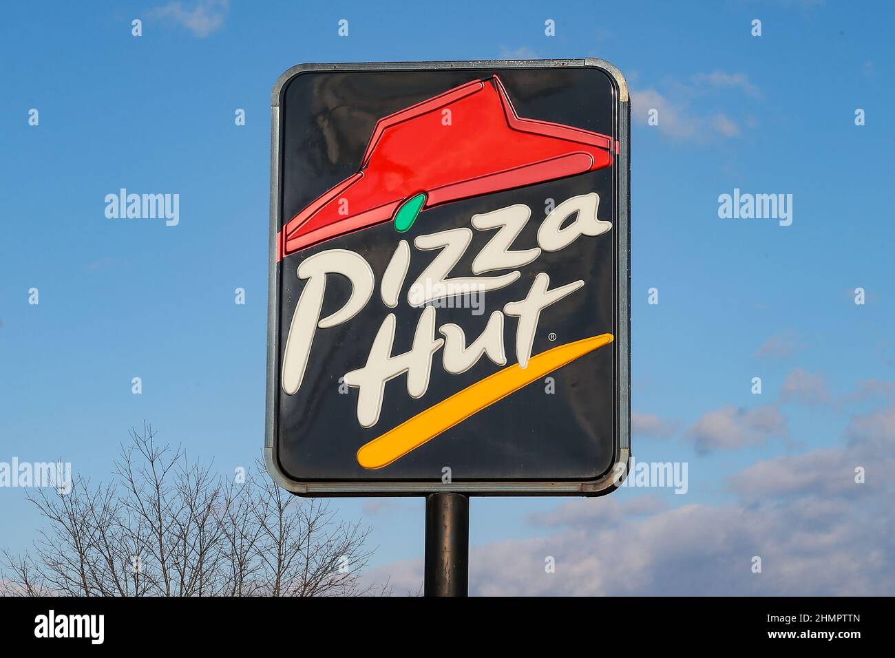 Bloomsburg, USA. 10th Feb, 2022. A view of a Pizza Hut restaurant sign ...