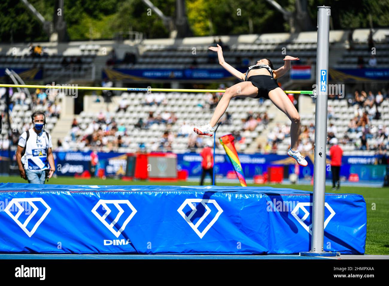 Mariya lasitskene high jump hi-res stock photography and images - Alamy