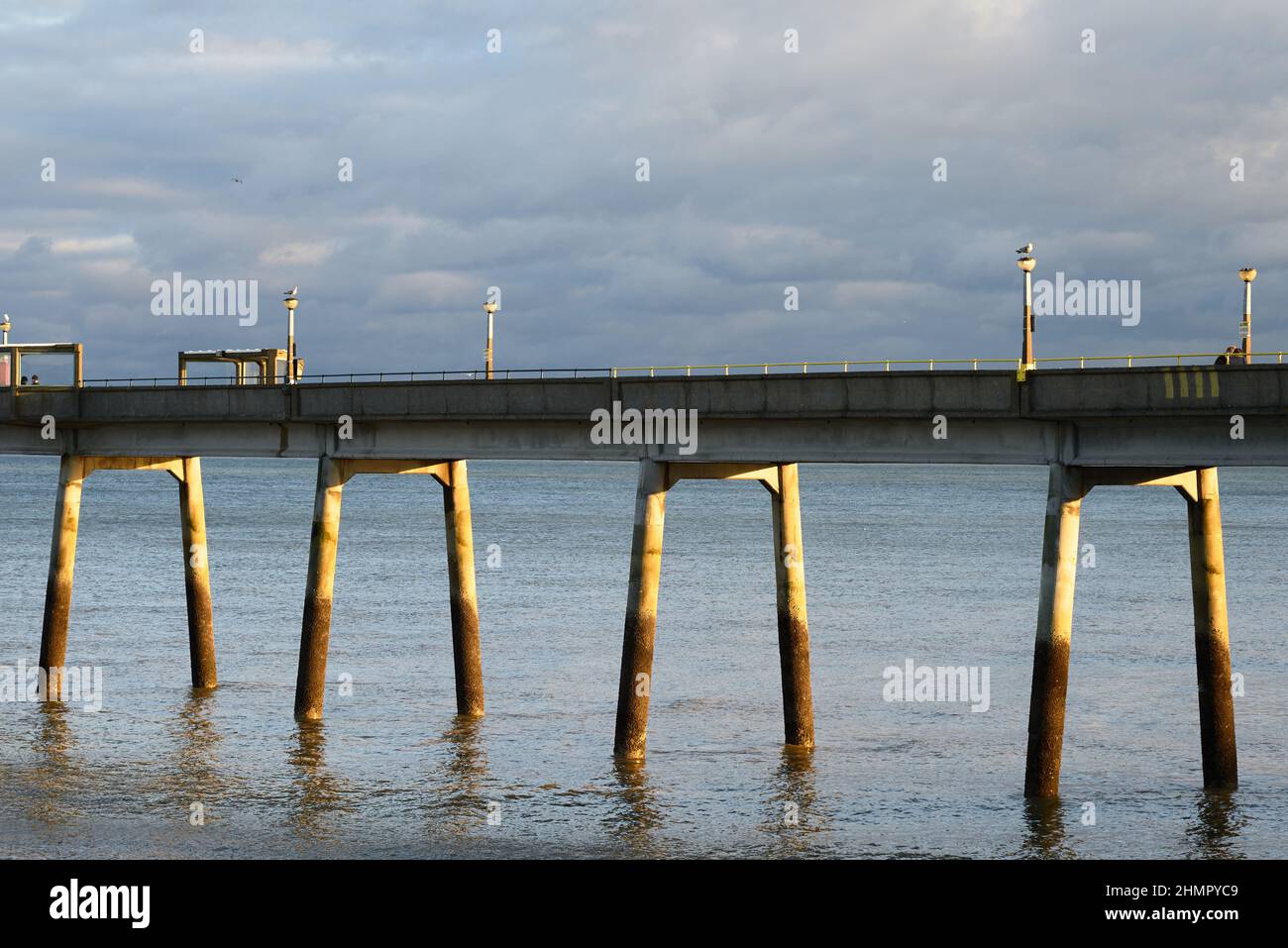 Deal pier hi-res stock photography and images - Alamy