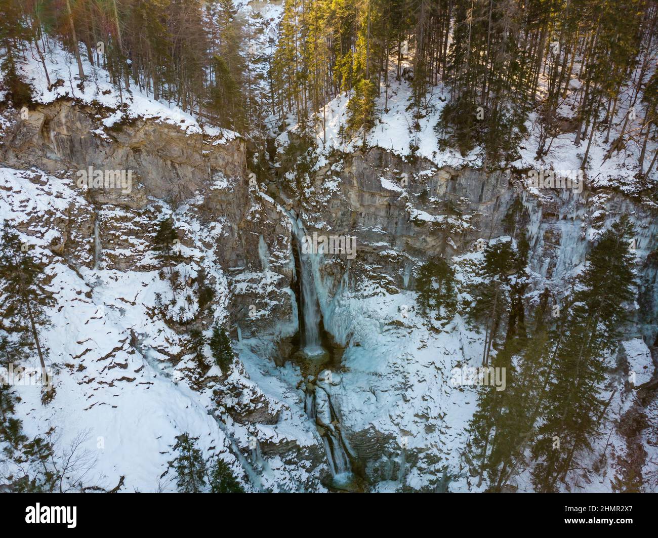 Climbing over ledge hi-res stock photography and images - Alamy