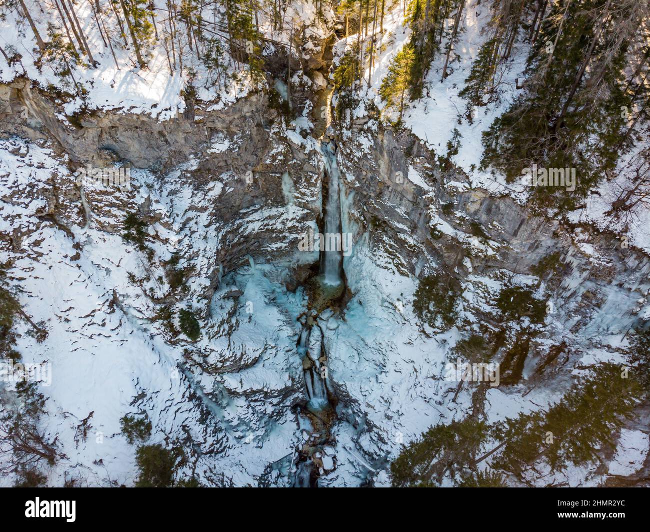 Climbing over ledge hi-res stock photography and images - Alamy