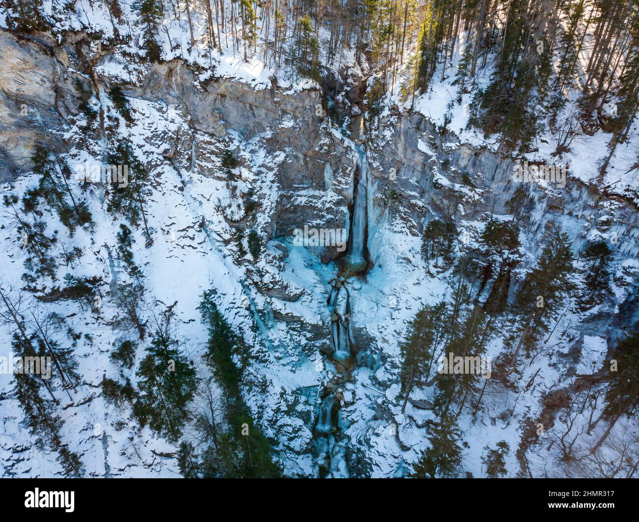 Climbing over ledge hi-res stock photography and images - Alamy