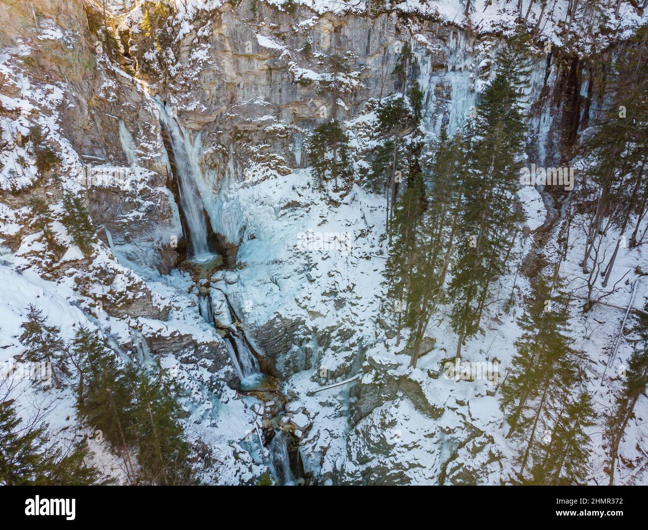 Climbing over ledge hi-res stock photography and images - Alamy