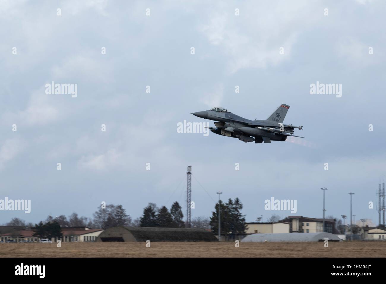 U.S. Air Force F-16 Fighting Falcons from the 480th Fighter Squadron ...