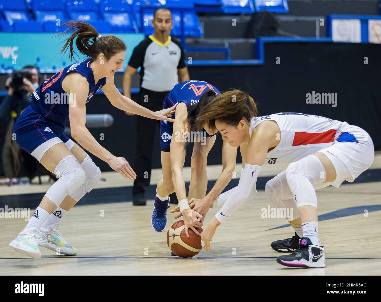 Belgrade, Serbia, 10th February 2022. Ji Su Park of Korea competes ...