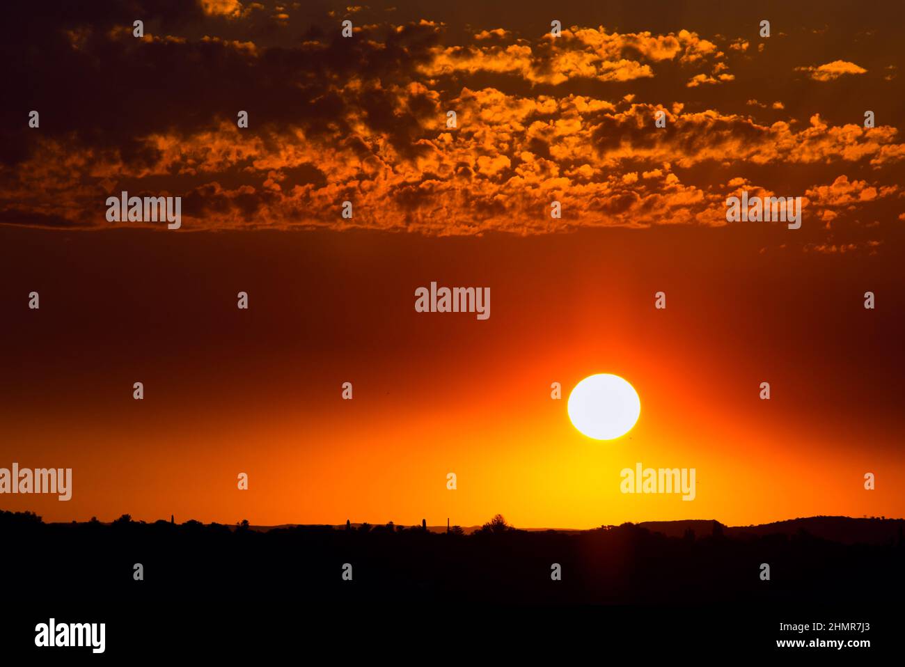 Beautiful view of scenic bright sunset Stock Photo - Alamy