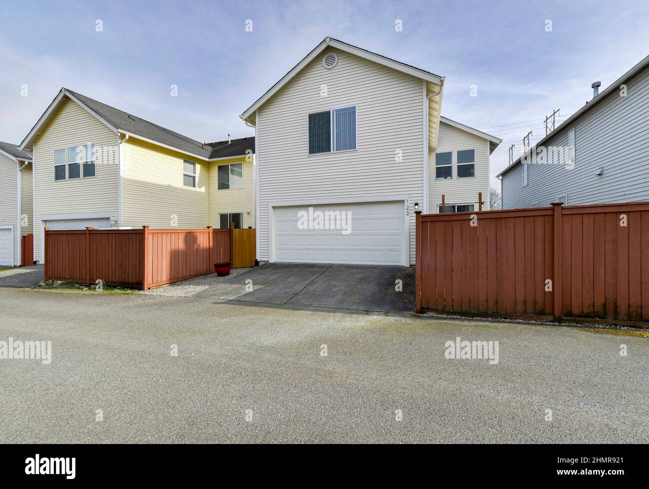 Modern daylight and outdoor pavement hi-res stock photography and ...