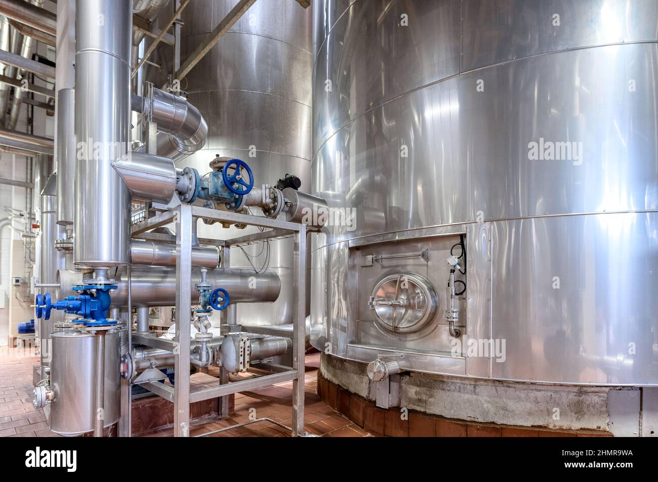 Beer fermentation tank hi-res stock photography and images - Alamy