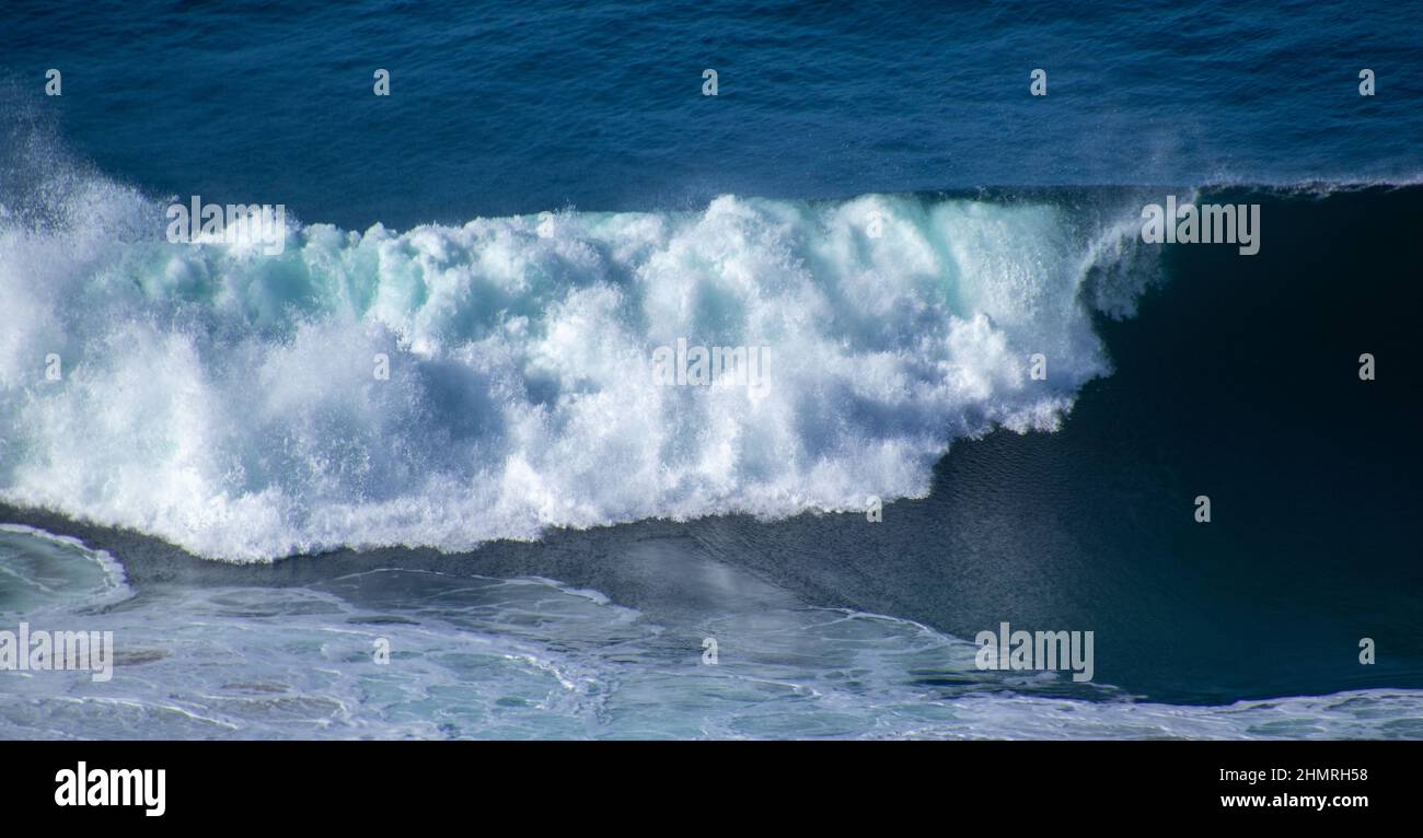 Waves, ocean, sea and spray image for background use Stock Photo - Alamy