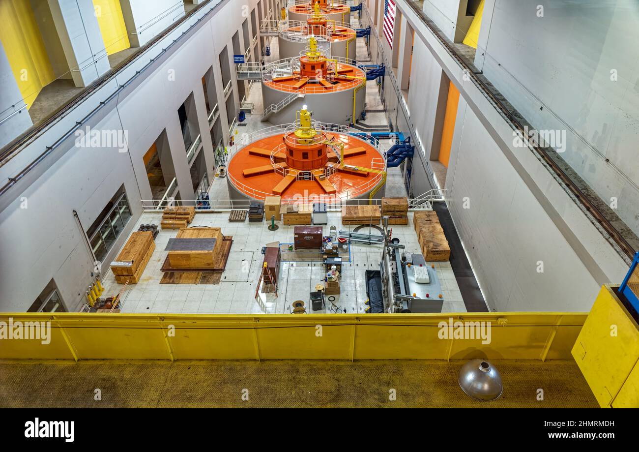 Hydroelectric dam turbine generators hi-res stock photography and ...