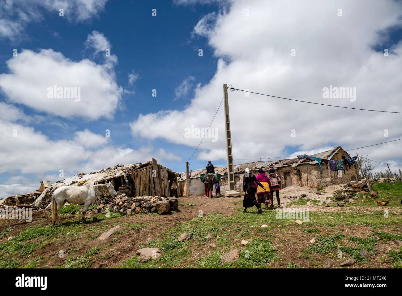 Agelman Ou Haoul, parque nacional Ifran, Atlas Medio, Marruecos, Africa ...