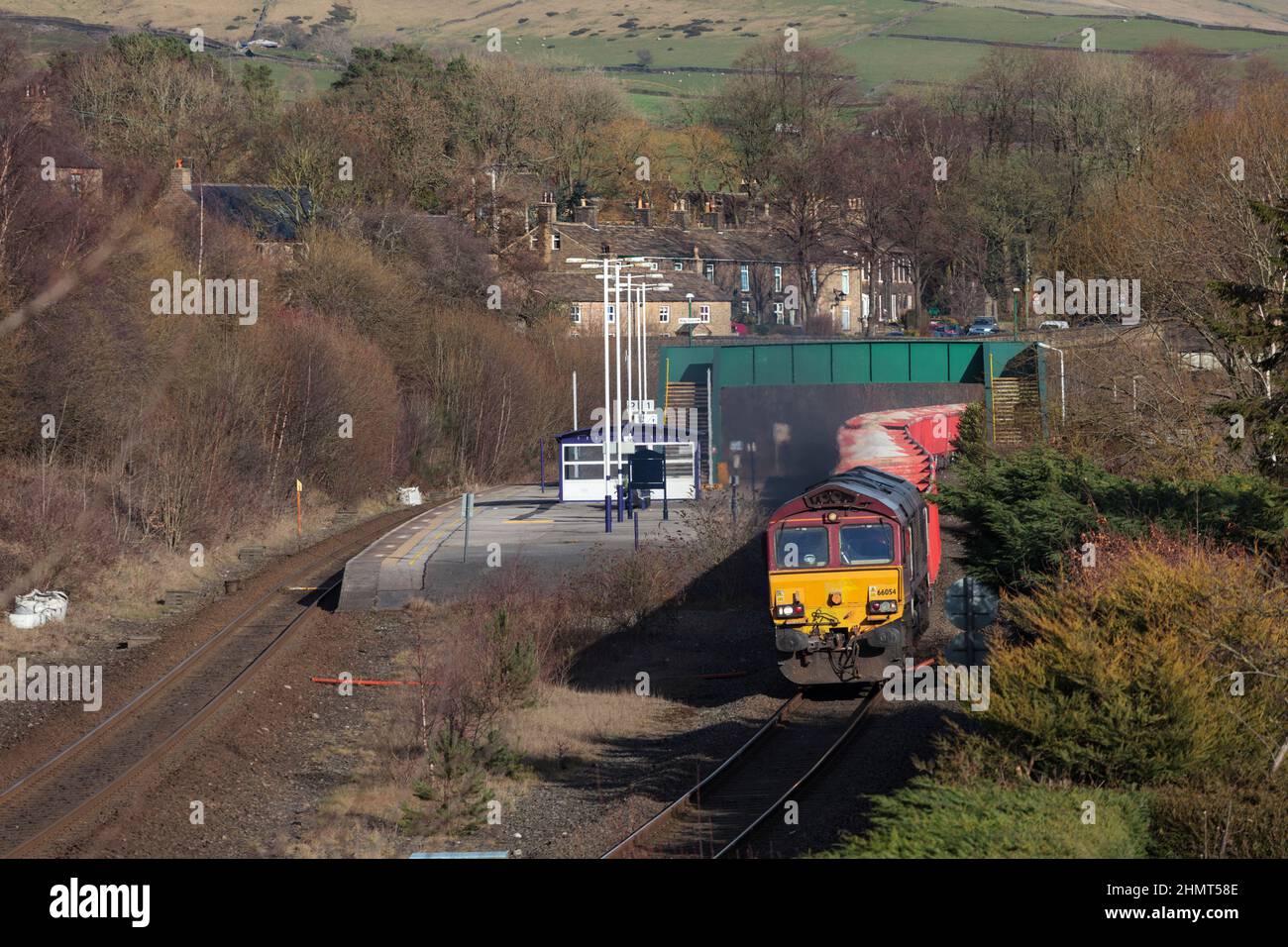 Chinley railway station hi-res stock photography and images - Alamy
