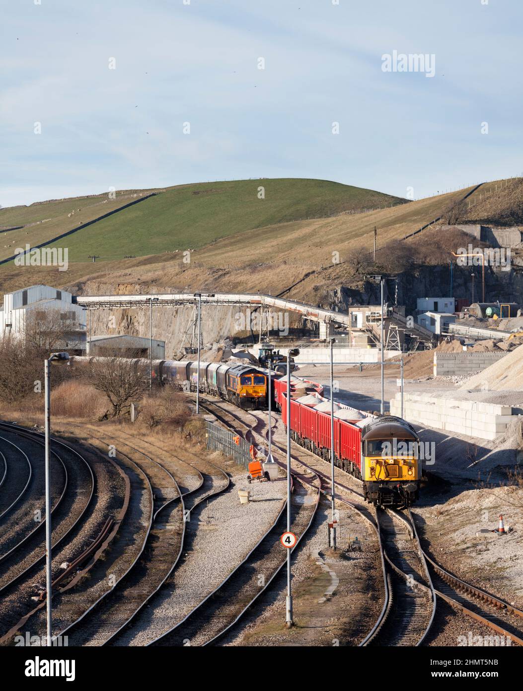 Cemex train diesel locomotive hi-res stock photography and images - Alamy