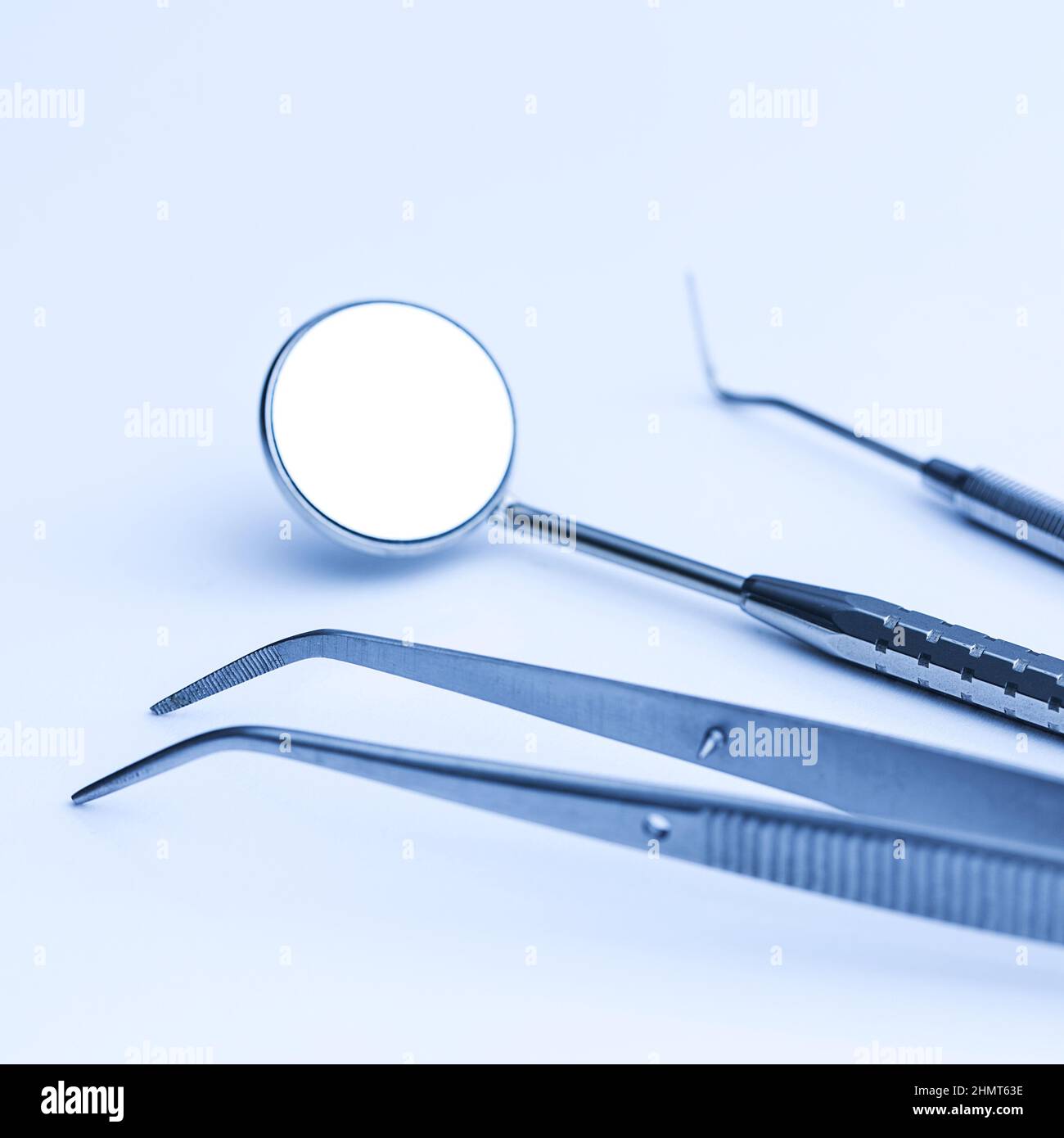 Dentist cutlery hi-res stock photography and images - Alamy
