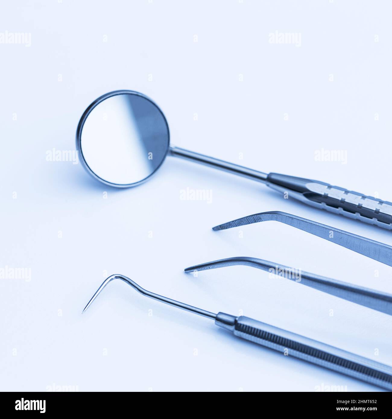 Dentist cutlery hi-res stock photography and images - Alamy