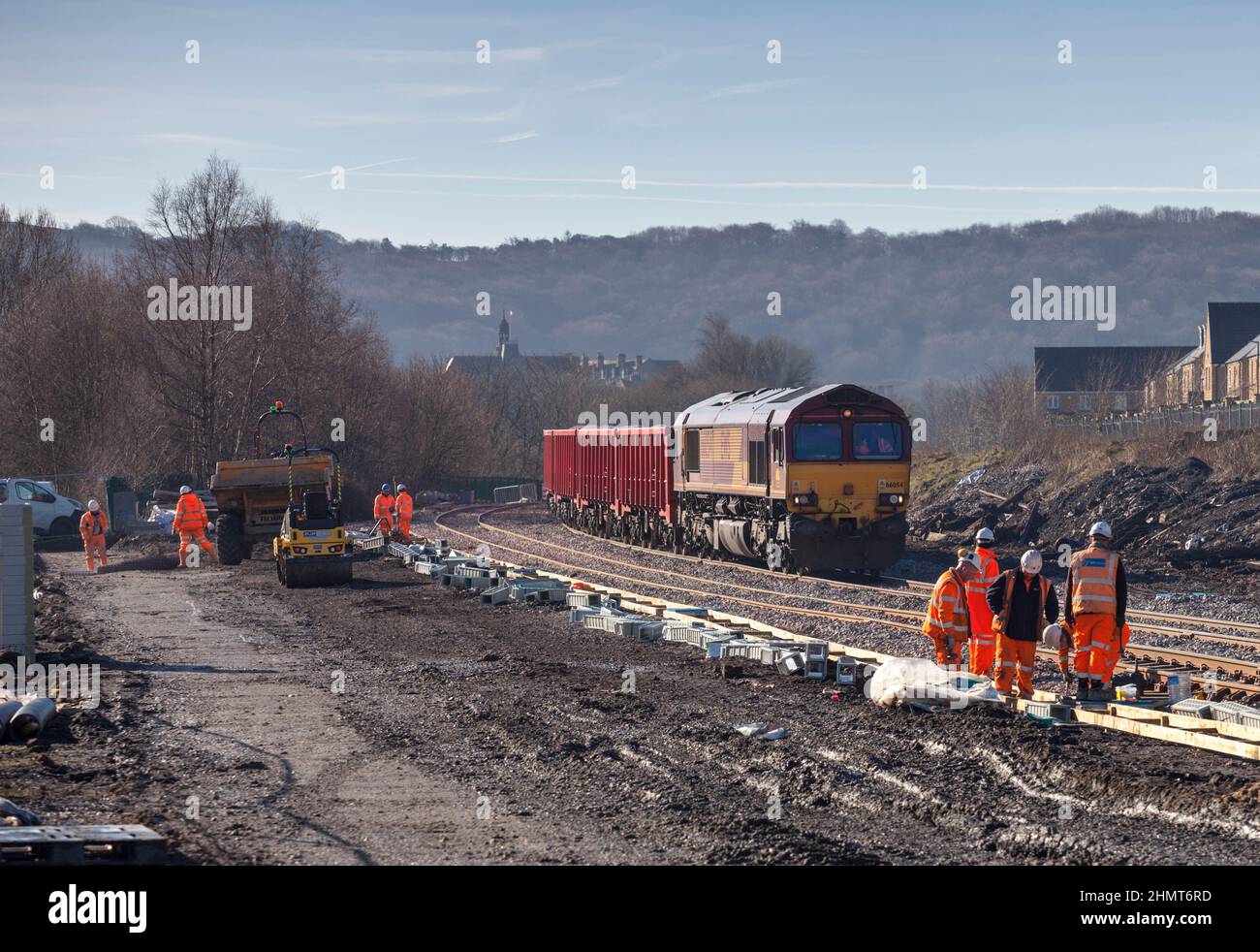 Buxton, Derbyshire DB cargo class 66 locomotive 66054 arriving to run ...
