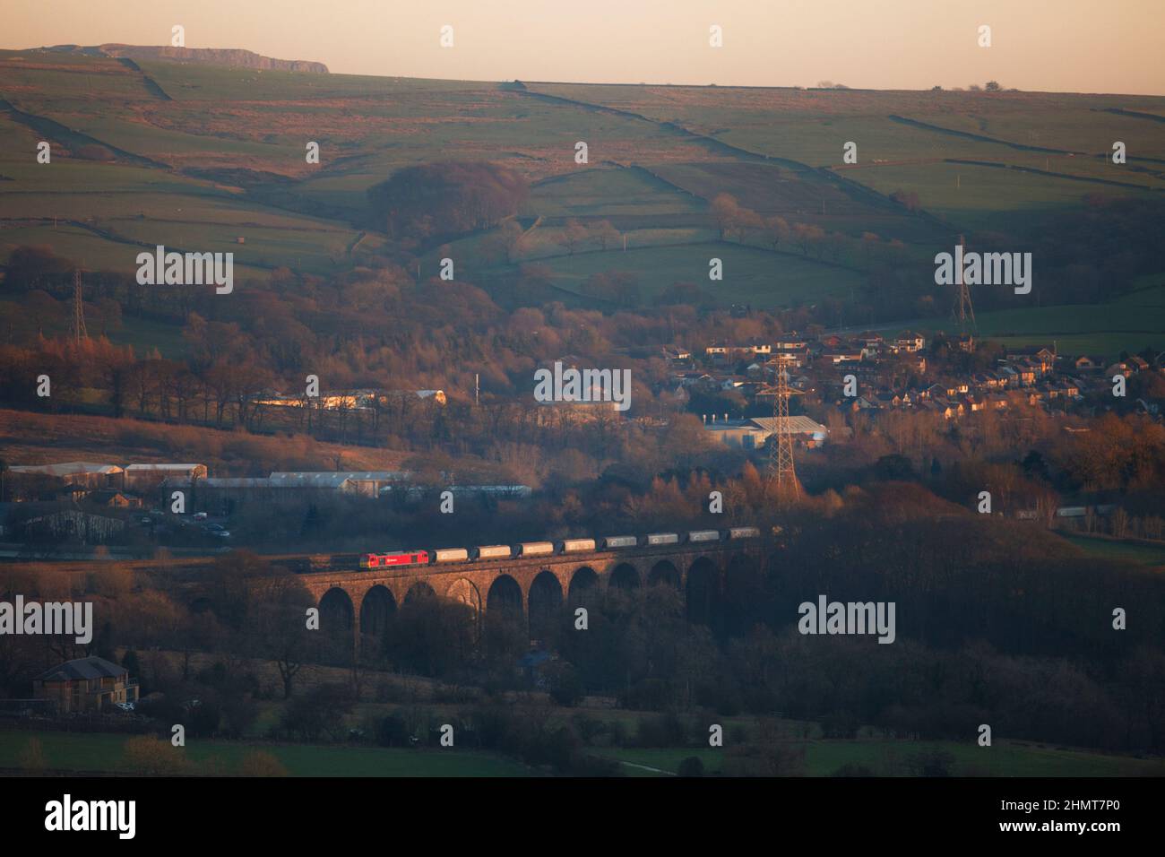 Manchester sheffield railway line hi-res stock photography and images ...