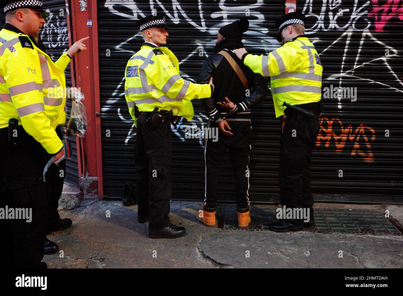 London (UK),11.02.2022: Police in large numbers hold an ANPR - number ...
