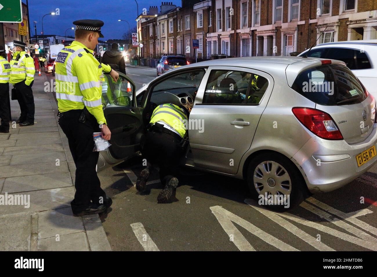 London (UK),11.02.2022: Police in large numbers hold an ANPR - number ...