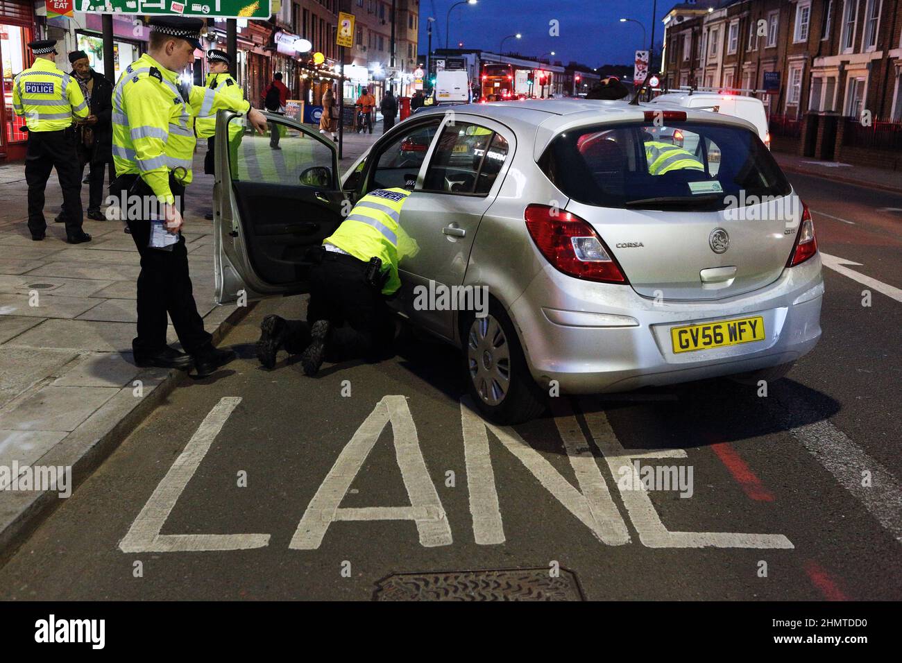 London (UK),11.02.2022: Police in large numbers hold an ANPR - number ...