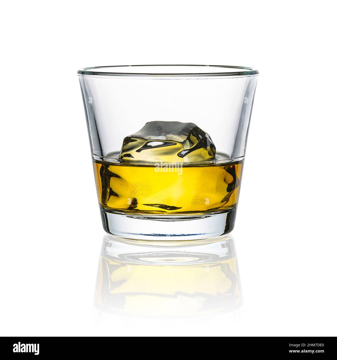 whiskey glass with ice rock Stock Photo - Alamy