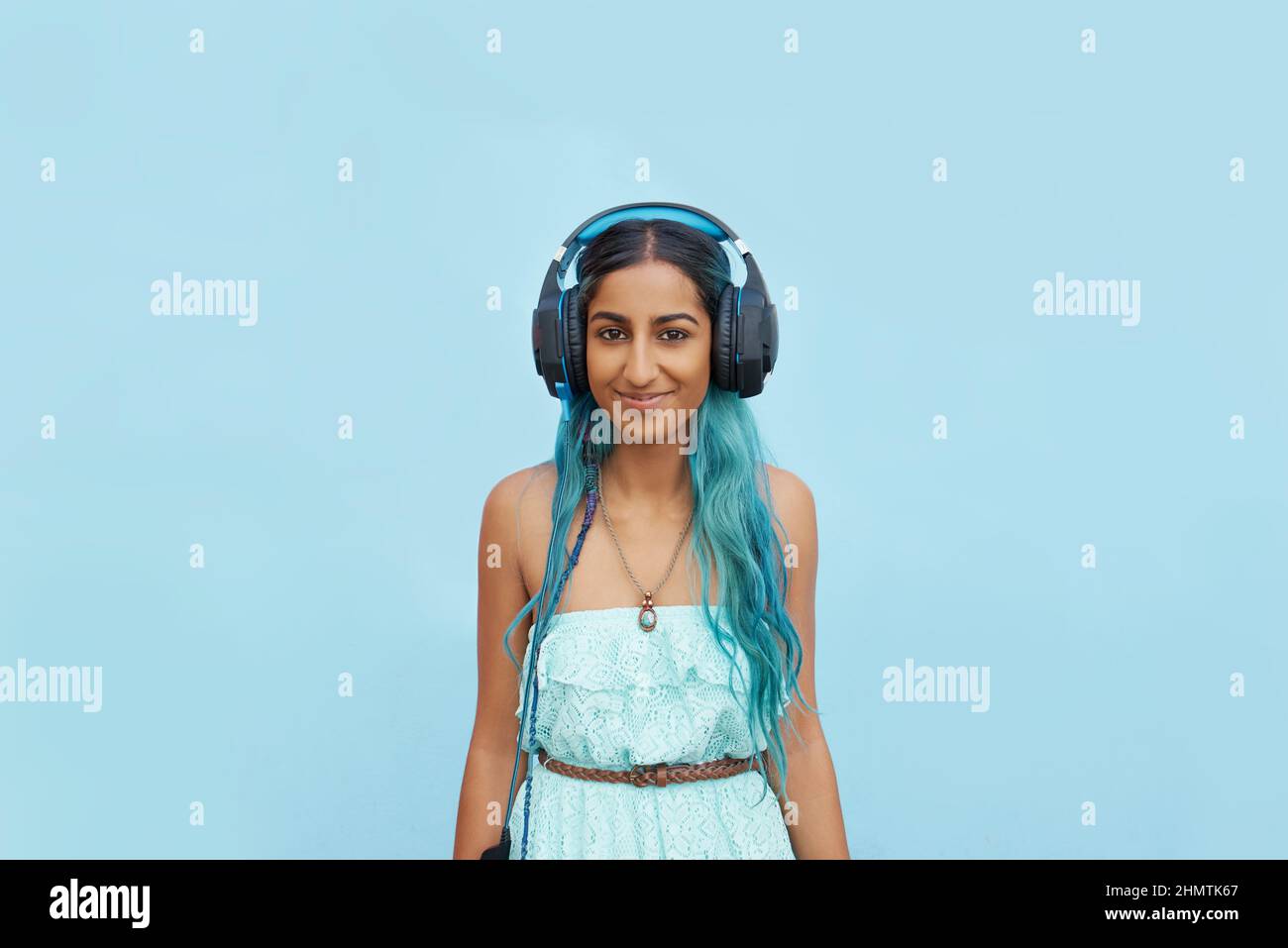 Happy tunes hi-res stock photography and images - Alamy