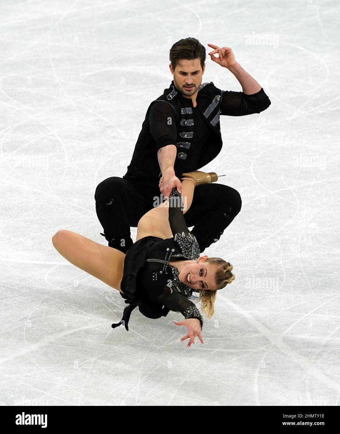 USA's Zachary Donohue and Madison Hubbell during the Ice Dance - Rhythm ...