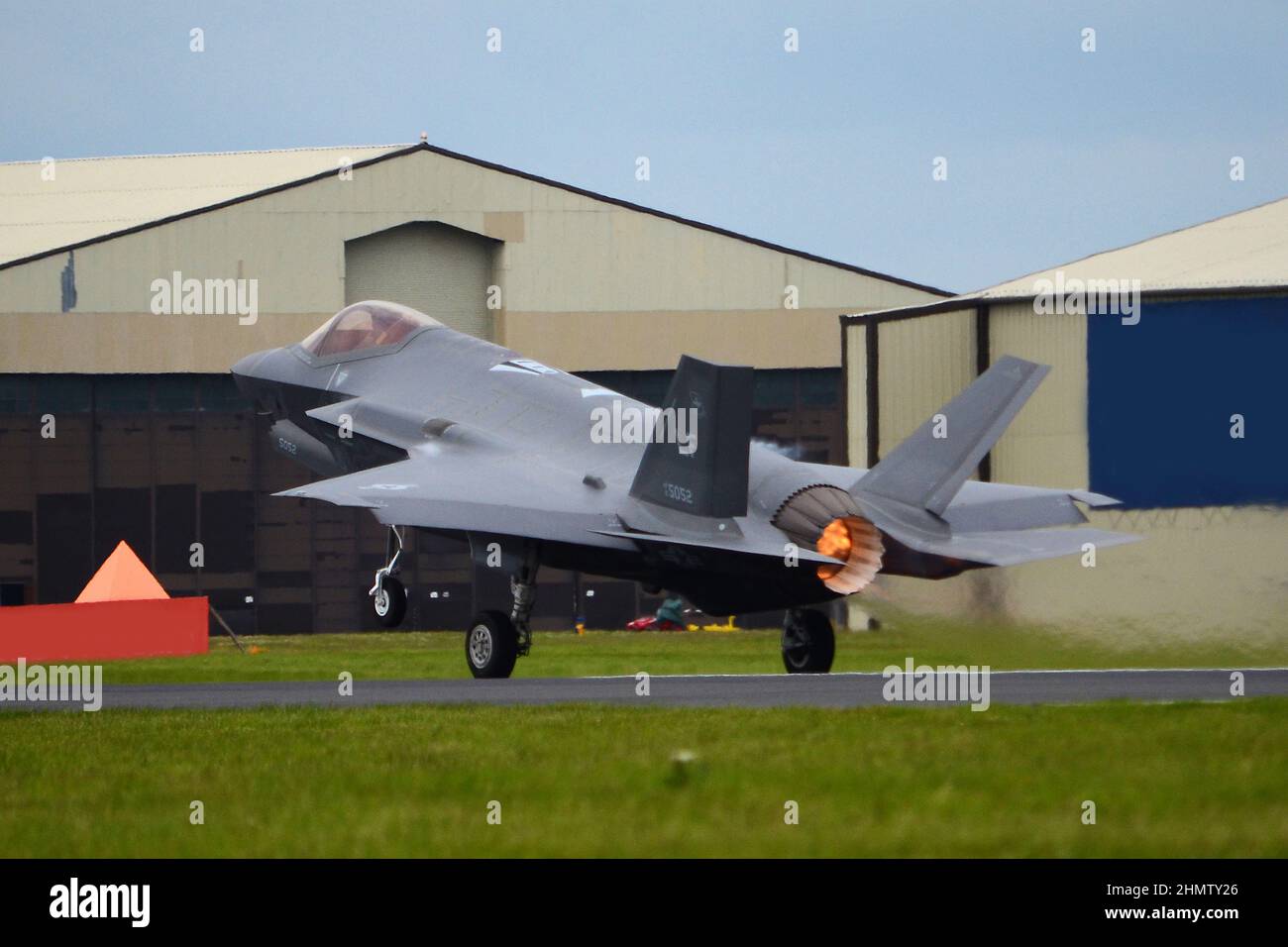 F 35 lightning ii fighter jet: hi-res stock photography and images - Alamy