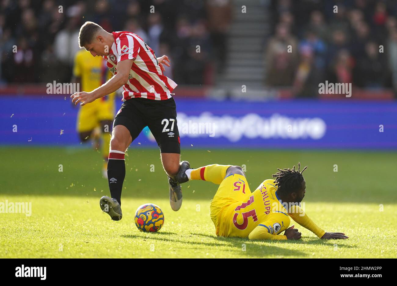 Janelt brentford crystal palace hi-res stock photography and images - Alamy