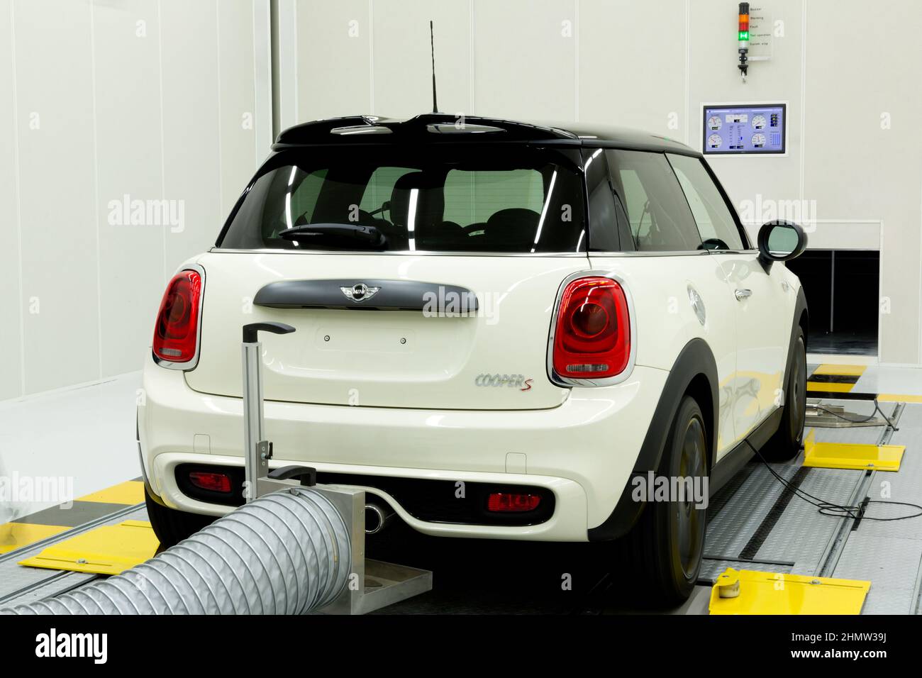 Car assmbly automation hi-res stock photography and images - Alamy