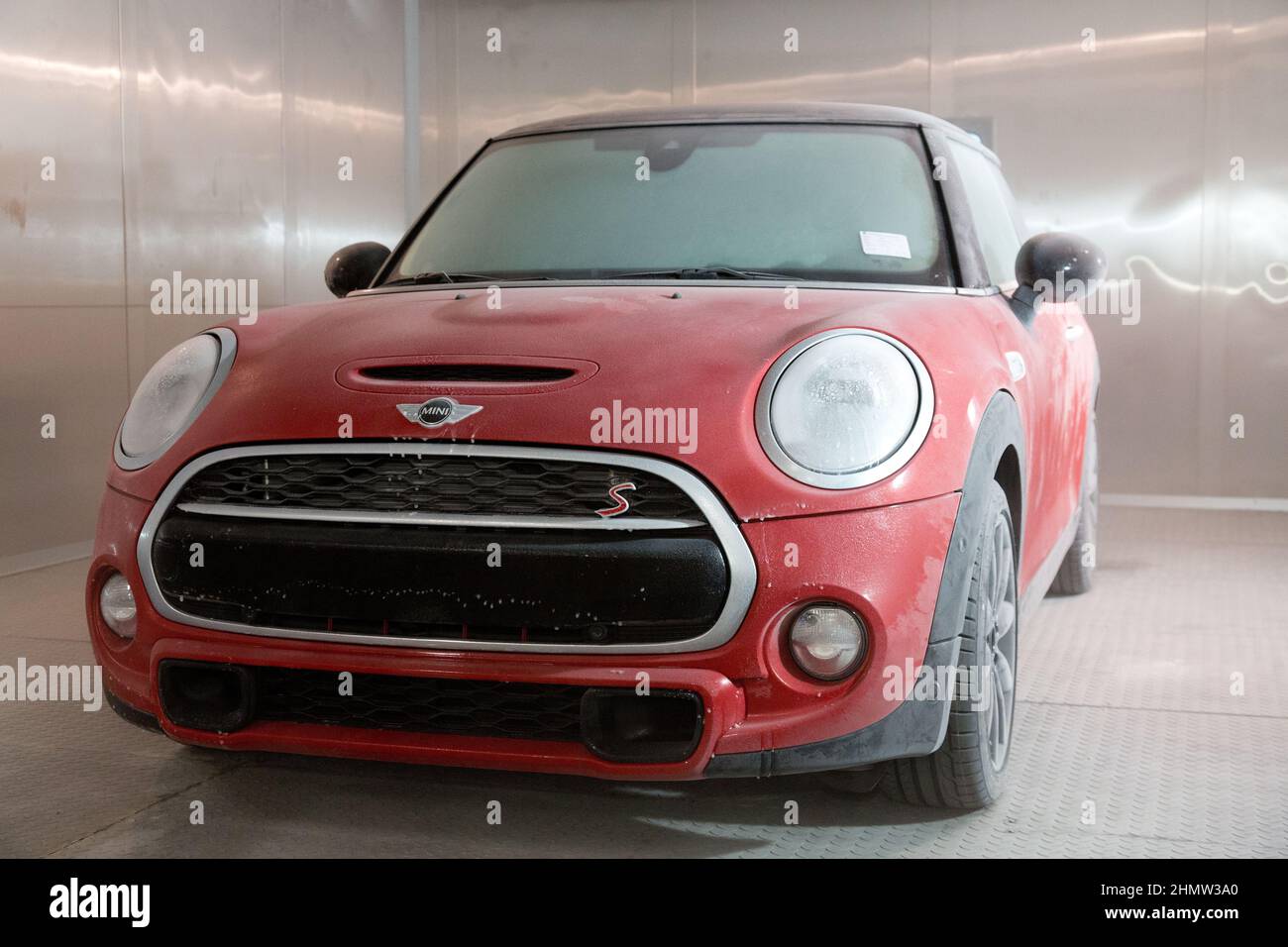 Car assmbly automation hi-res stock photography and images - Alamy