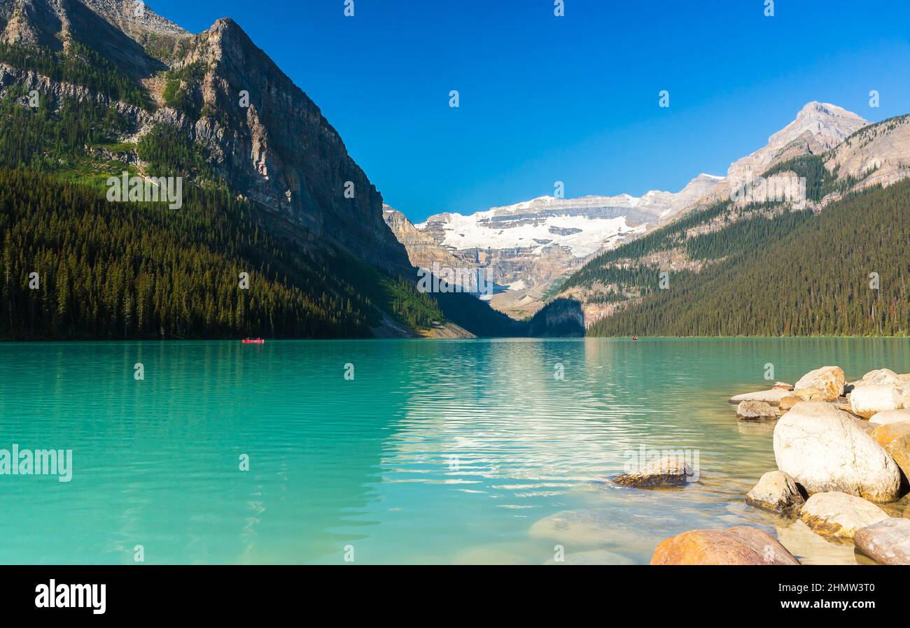 Canada alberta banff forest mountains hi-res stock photography and ...