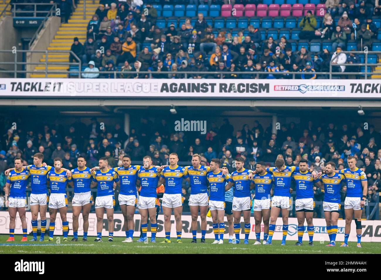 The Leeds Rhinos team stand together before the game Stock Photo - Alamy