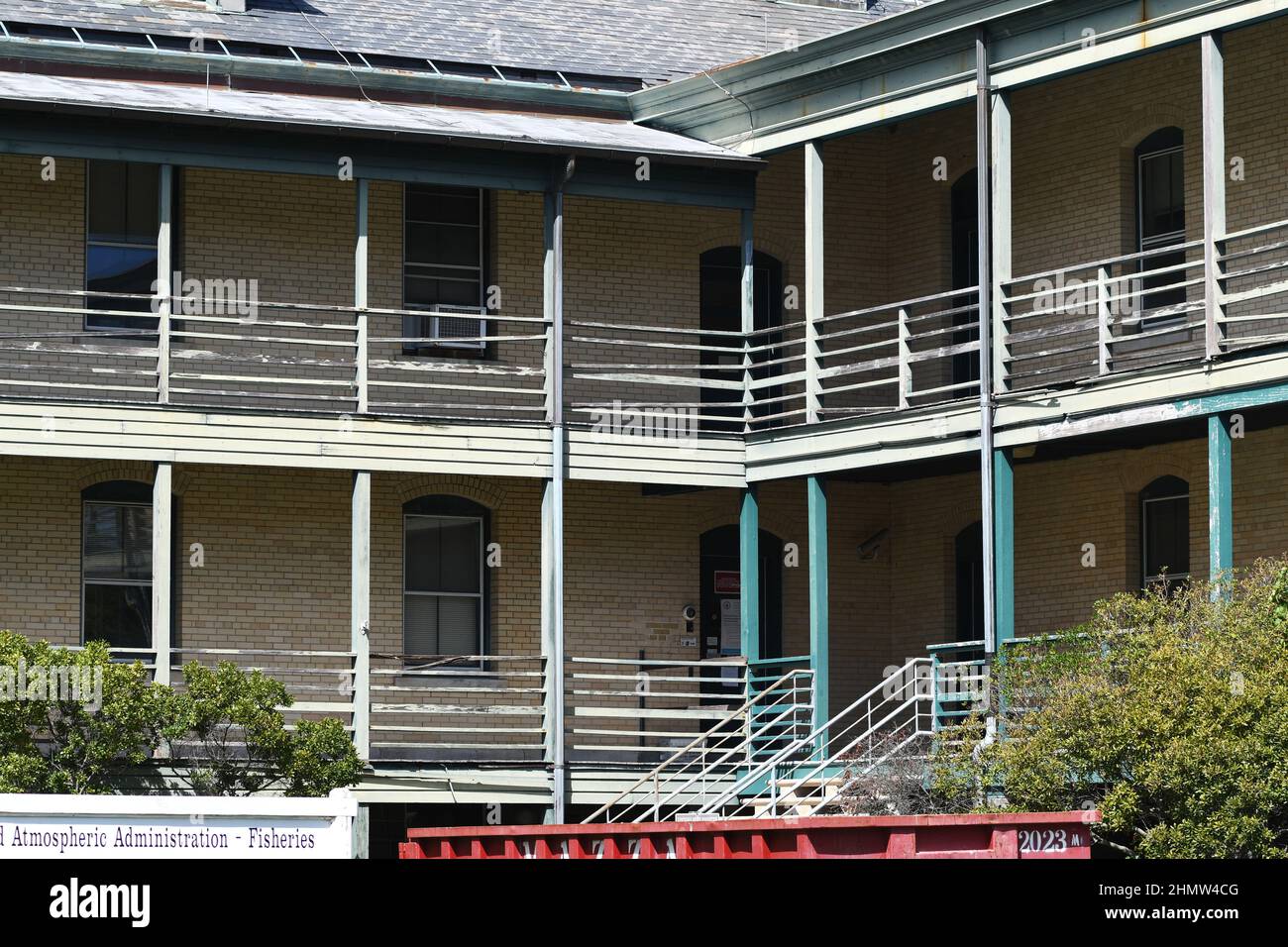 Old fashioned soldiers barracks hi-res stock photography and images - Alamy