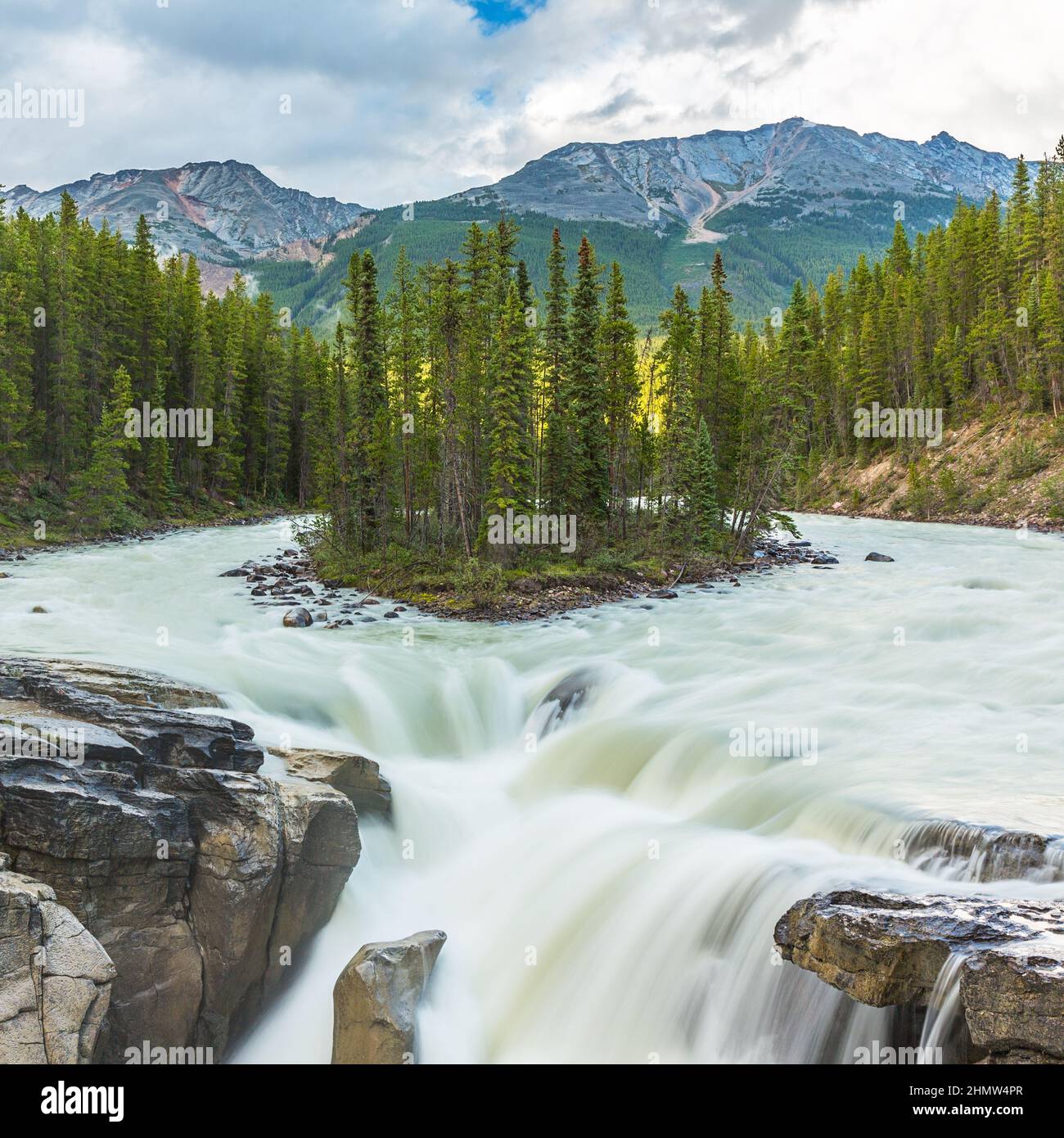 Sunwapta valley hi-res stock photography and images - Alamy