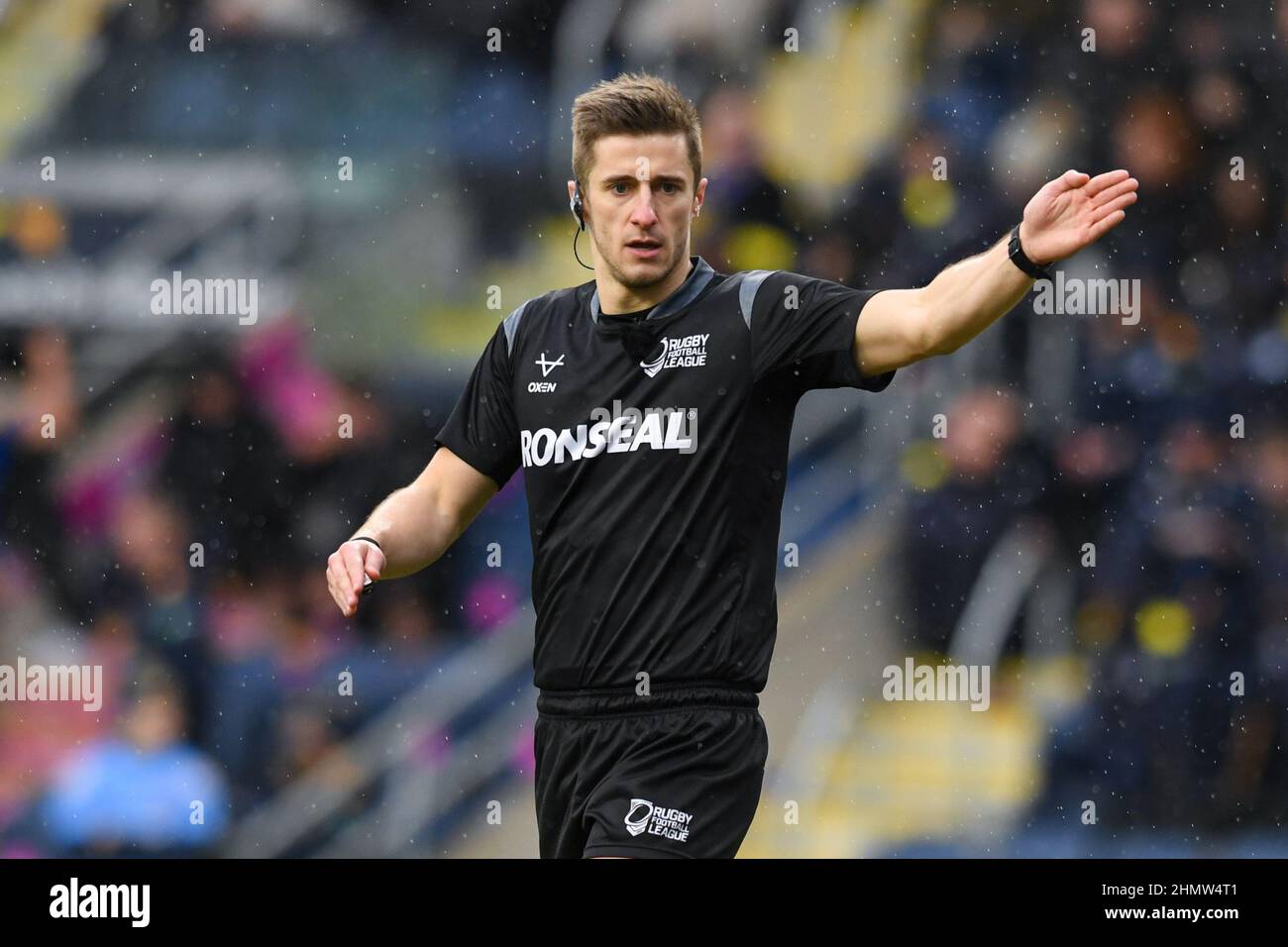 Referee Chris Kendall makes a decision Stock Photo - Alamy