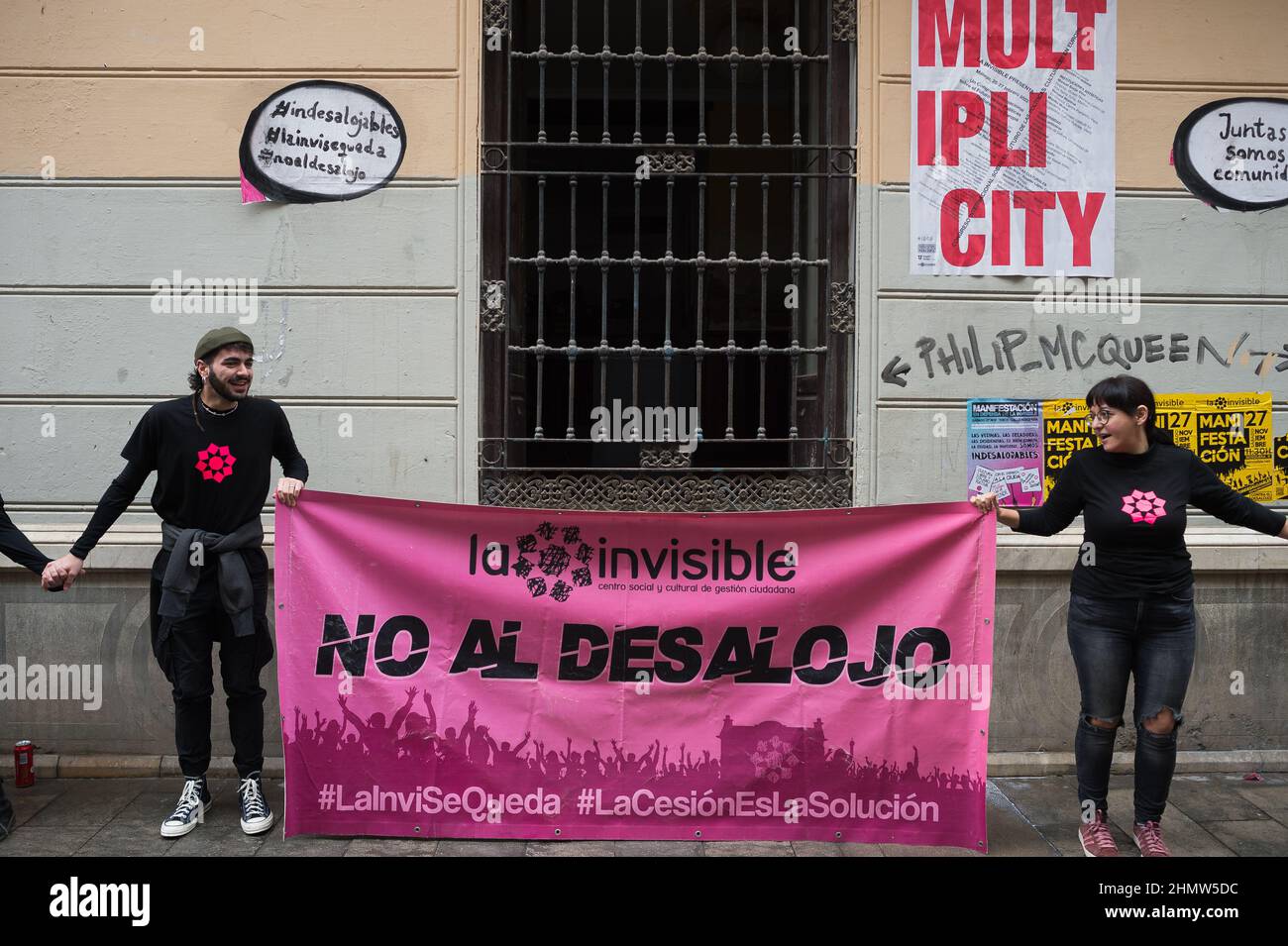 Invisible banner hi-res stock photography and images - Alamy