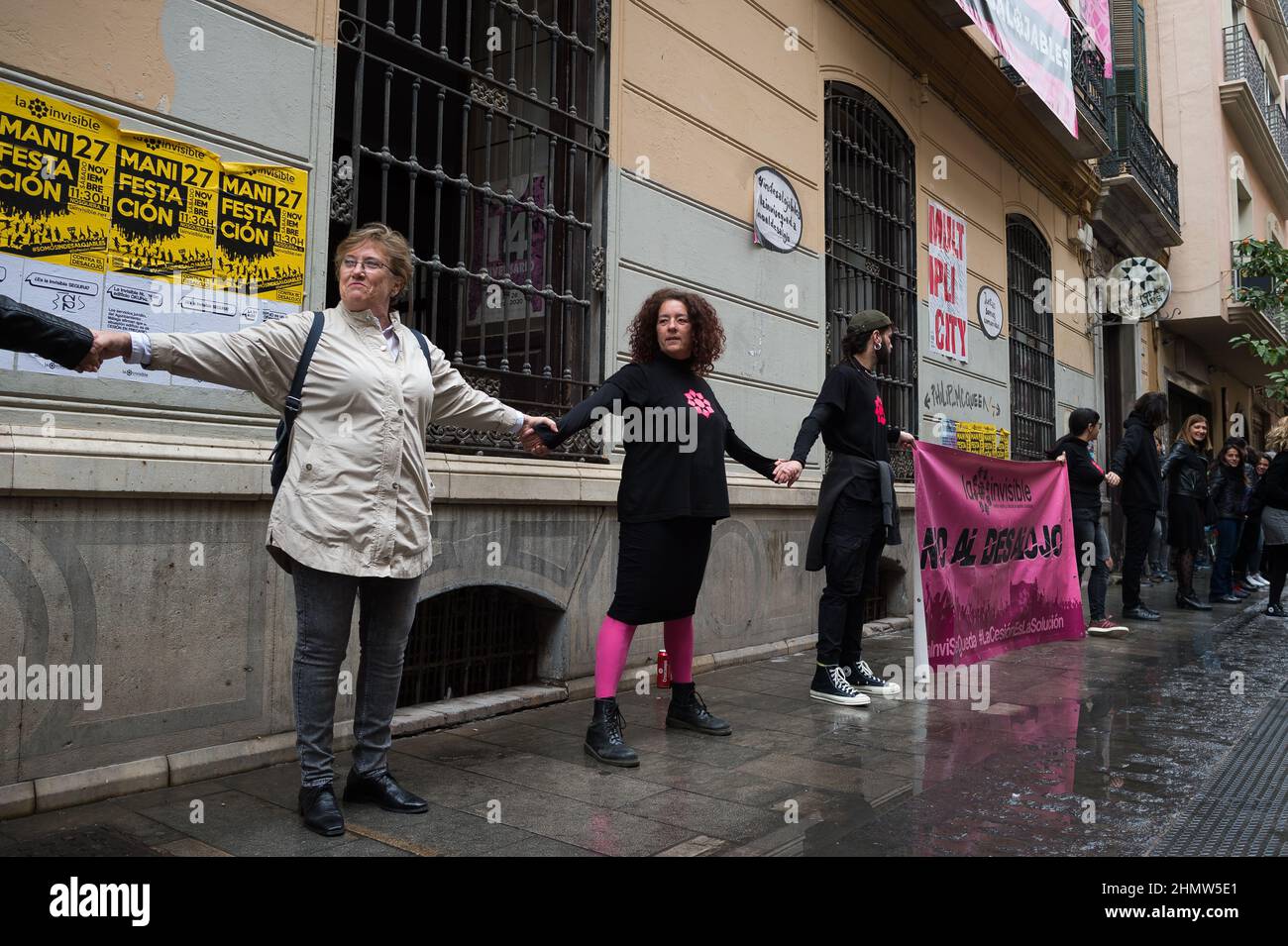 Invisible banner hi-res stock photography and images - Alamy